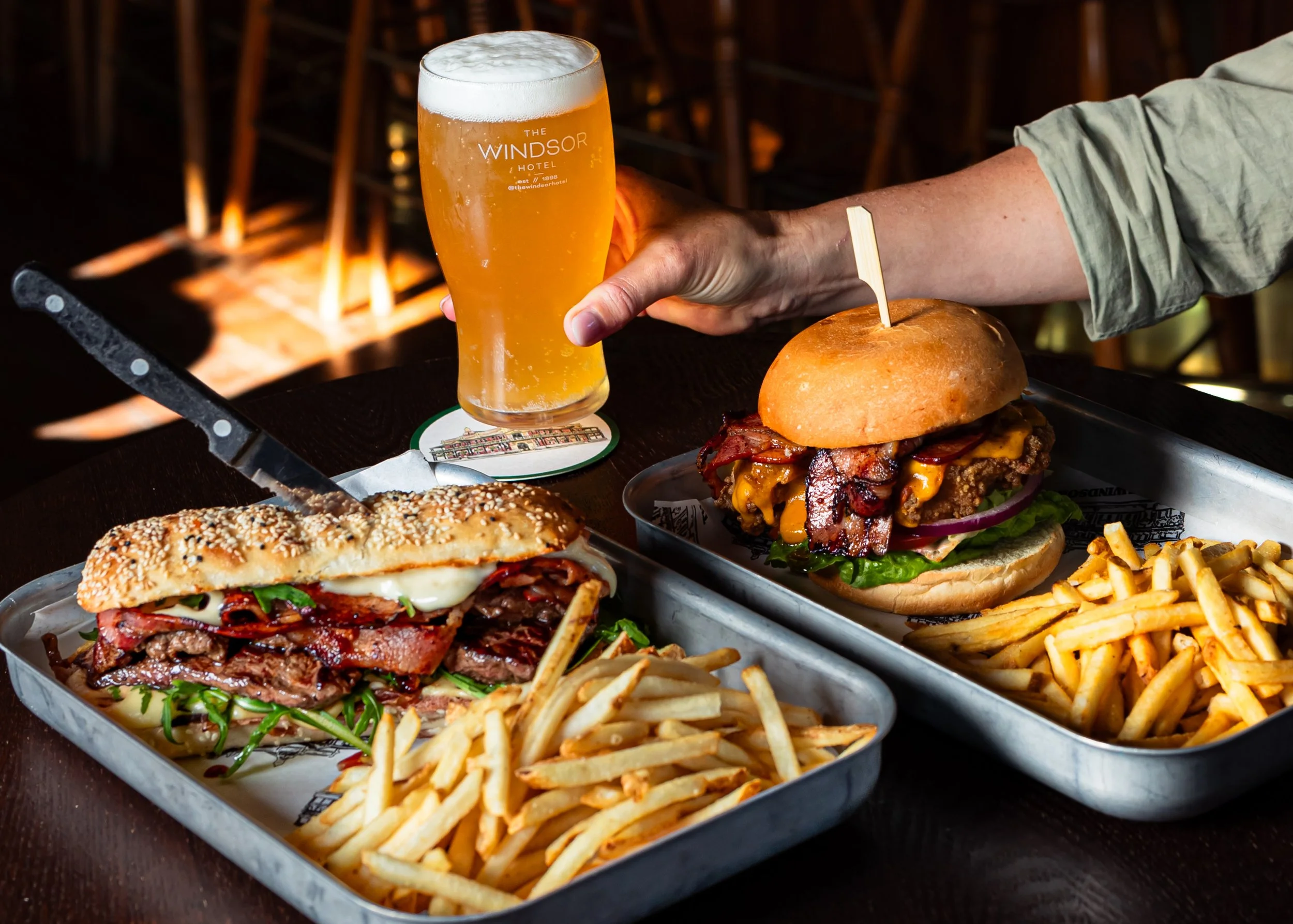 The Windsor Hotel - Mends St Bar