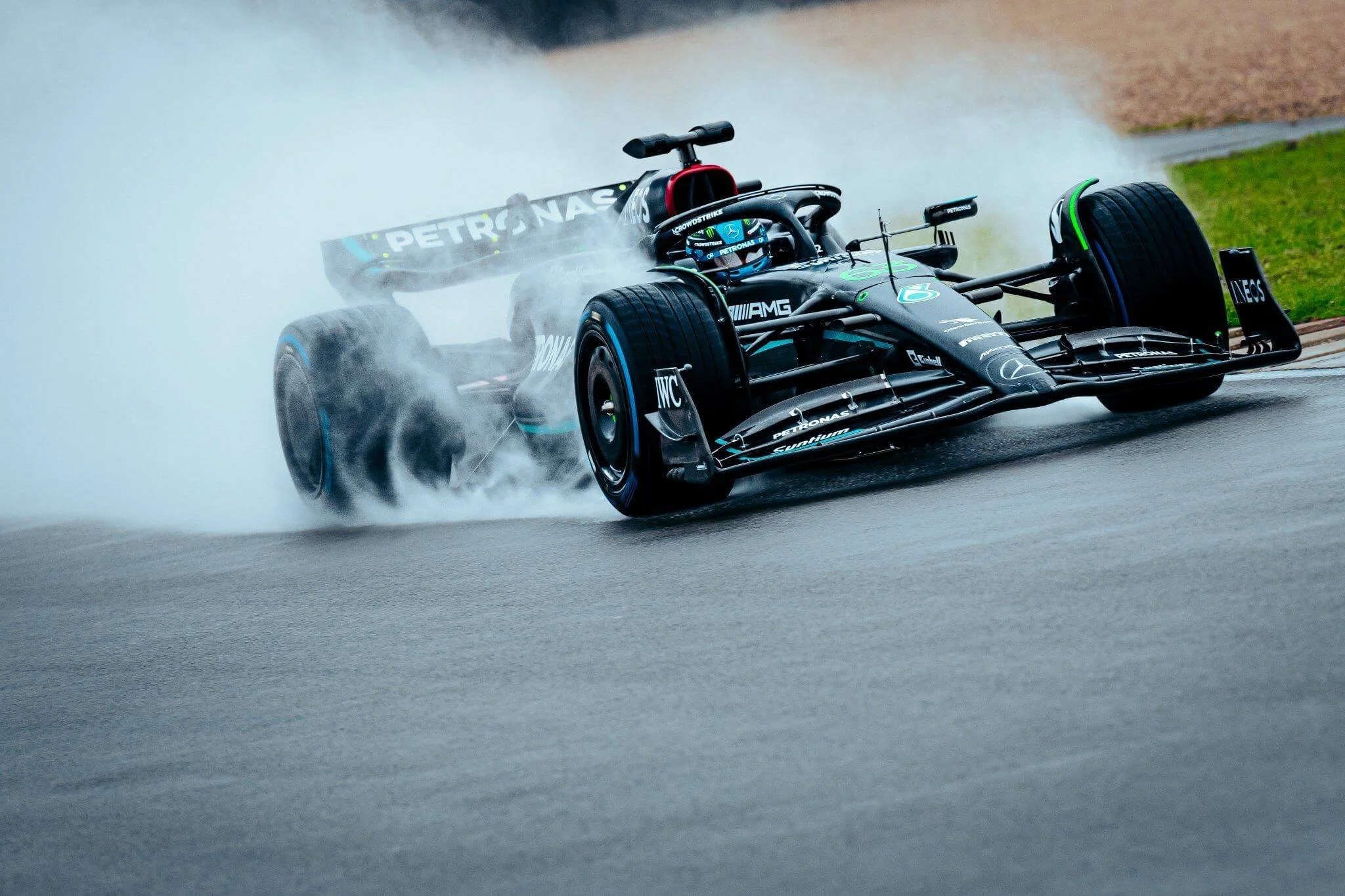 Mercedes-AMG PETRONAS F1 Team Becomes First Motorsport Team to Sign The ...