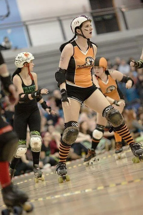 Roller Derby Unleashed: A Guide to the Thrills and Skills of this ...