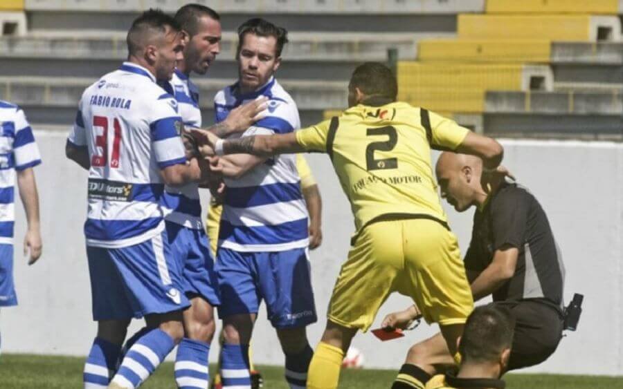 CF Canelas 2010: The Football Team That Scared Off the Opposition — The ...