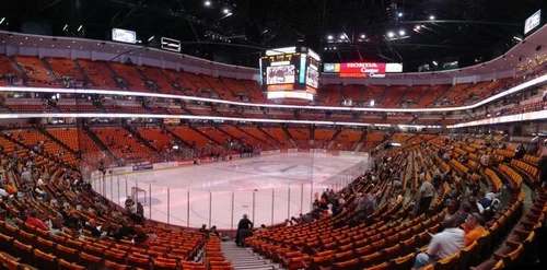 The Capacities of All NHL Arenas: A Factual Guide to All 32 Arenas ...