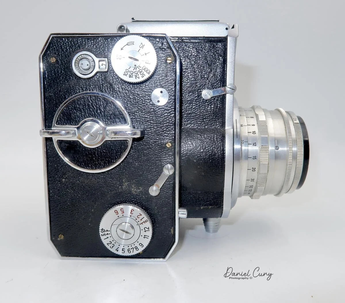 Exakta 66 Vertical Camera — Concert Photos, Historical Images, Widelux ...