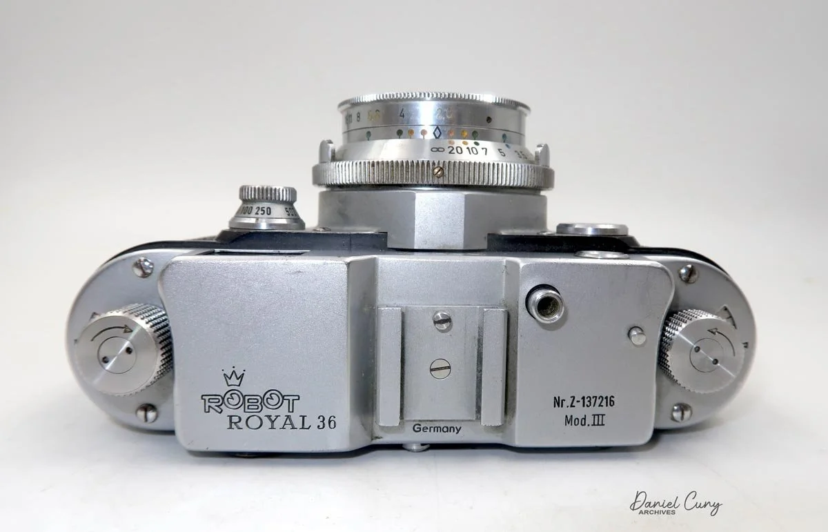 Robot Royal 36 Camera — Concert Photos, Historical Images, Widelux-XPan ...