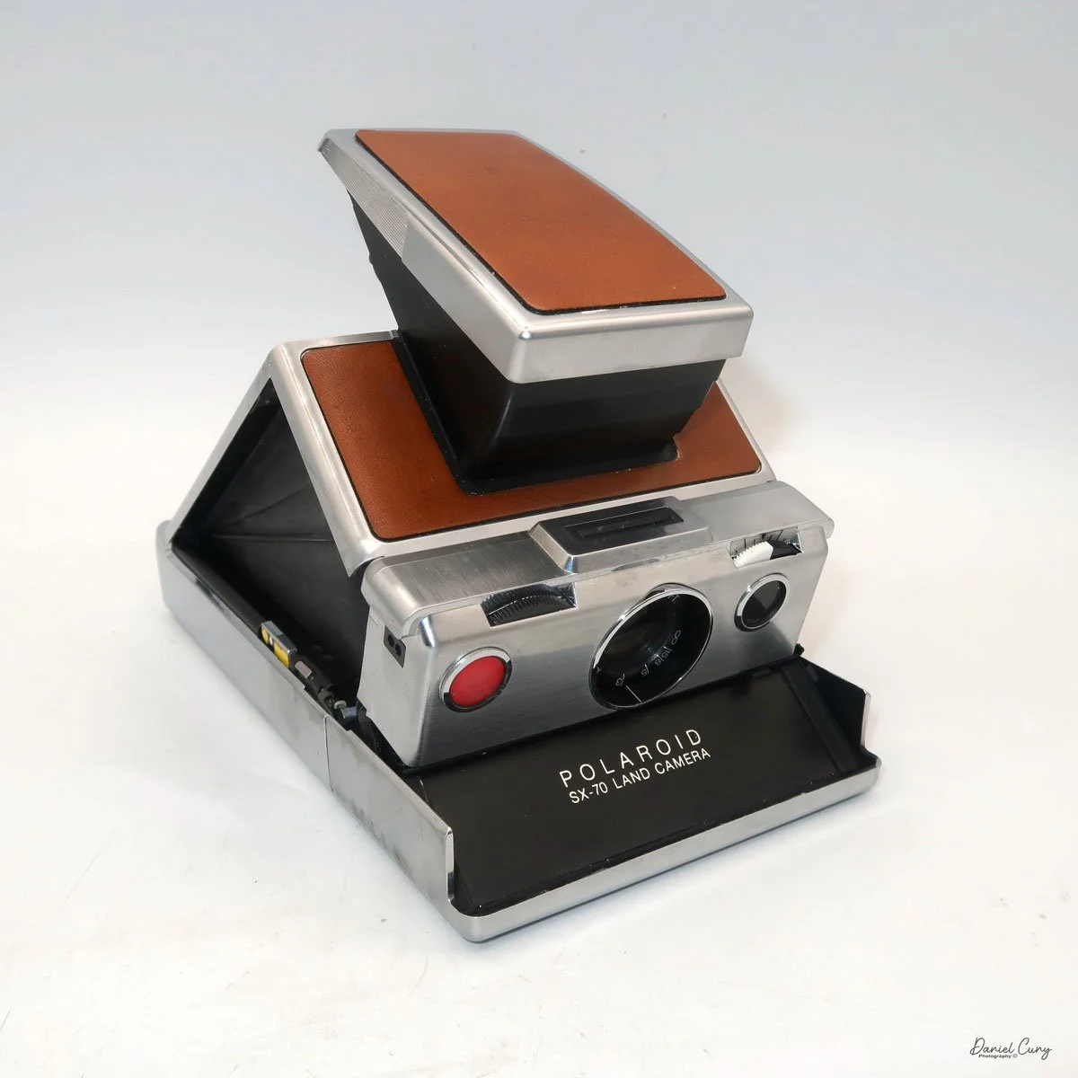 Polaroid SX-70 Camera — Concert Photos, Historical Images, Widelux-XPan ...