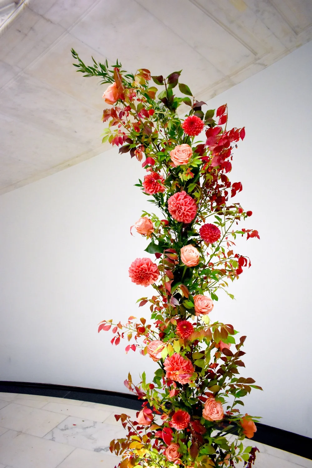 Hogarth Curve Floral Arrangement