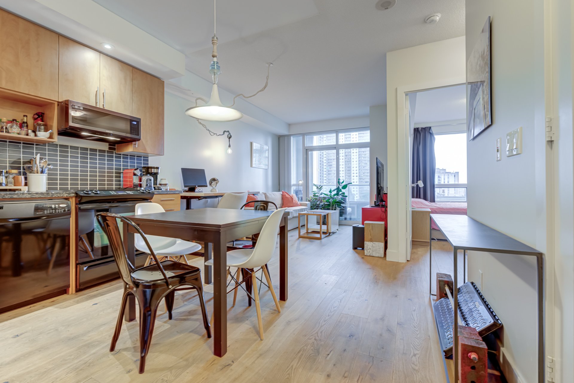 dutton+co | real estate group