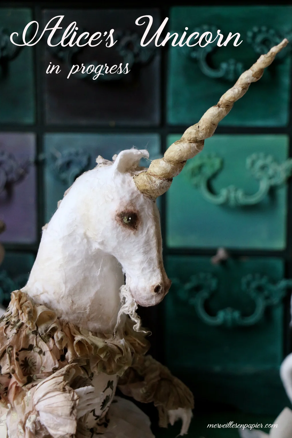 Unicorn, Alice and a Paper Secret — Merveilles en Papier