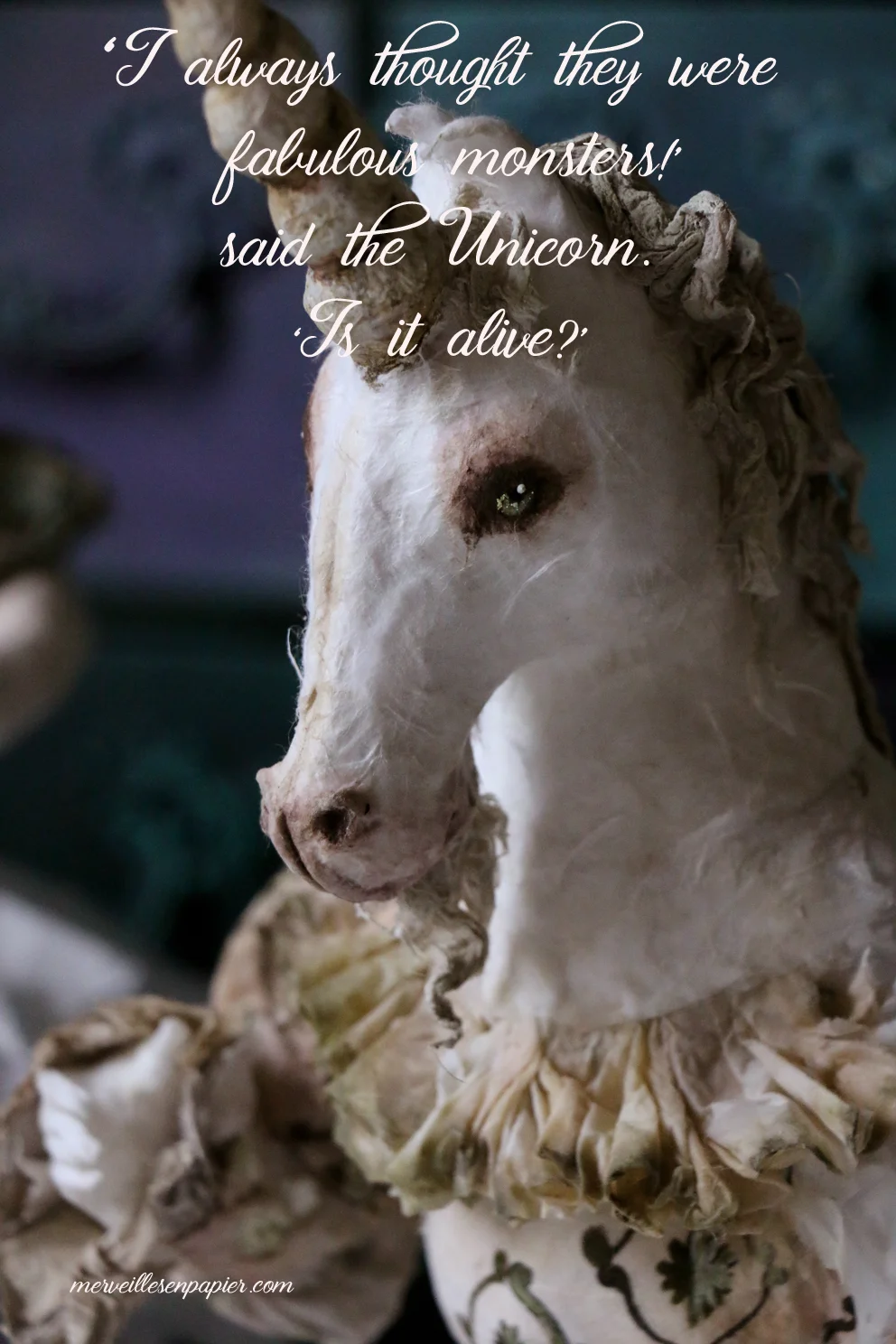Unicorn, Alice and a Paper Secret — Merveilles en Papier