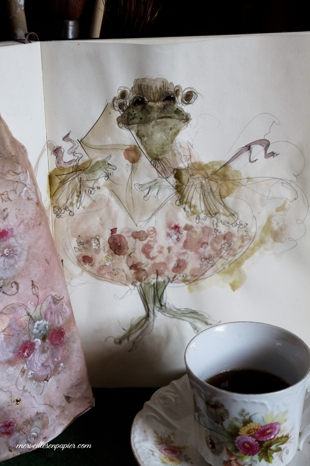 The Frog-Footman - Pig and Pepper — Merveilles en Papier