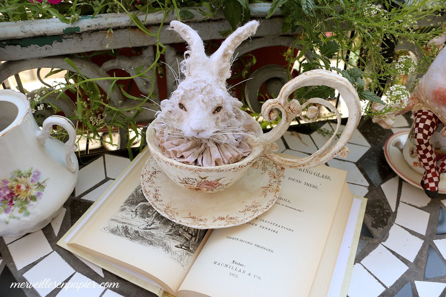 The White Rabbit in his Teacup- Alice in Wonderland Workshop — Merveilles en Papier