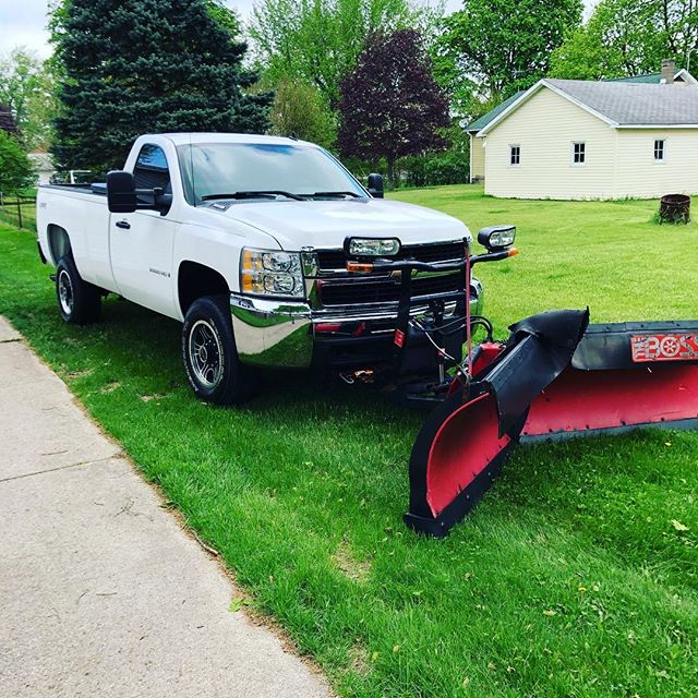 Elkhart Lawn Service | Elkhart Mowing | Grass Guru