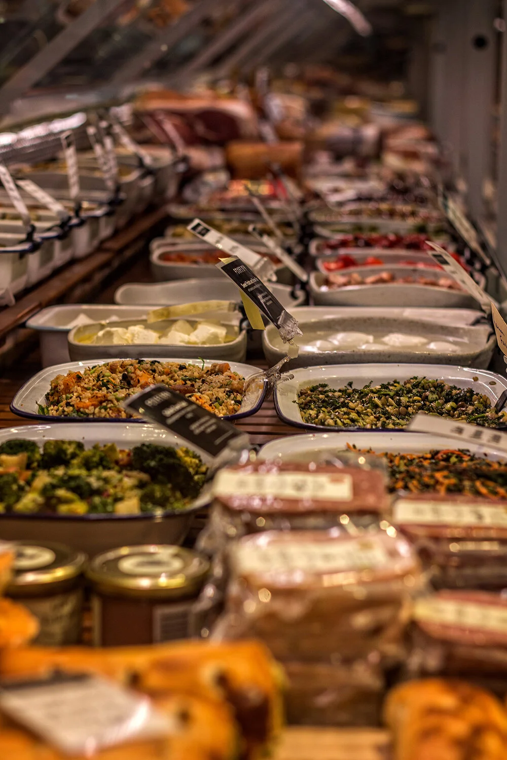 Gourmet Supermarket Clifton-Hill — McCOPPINS