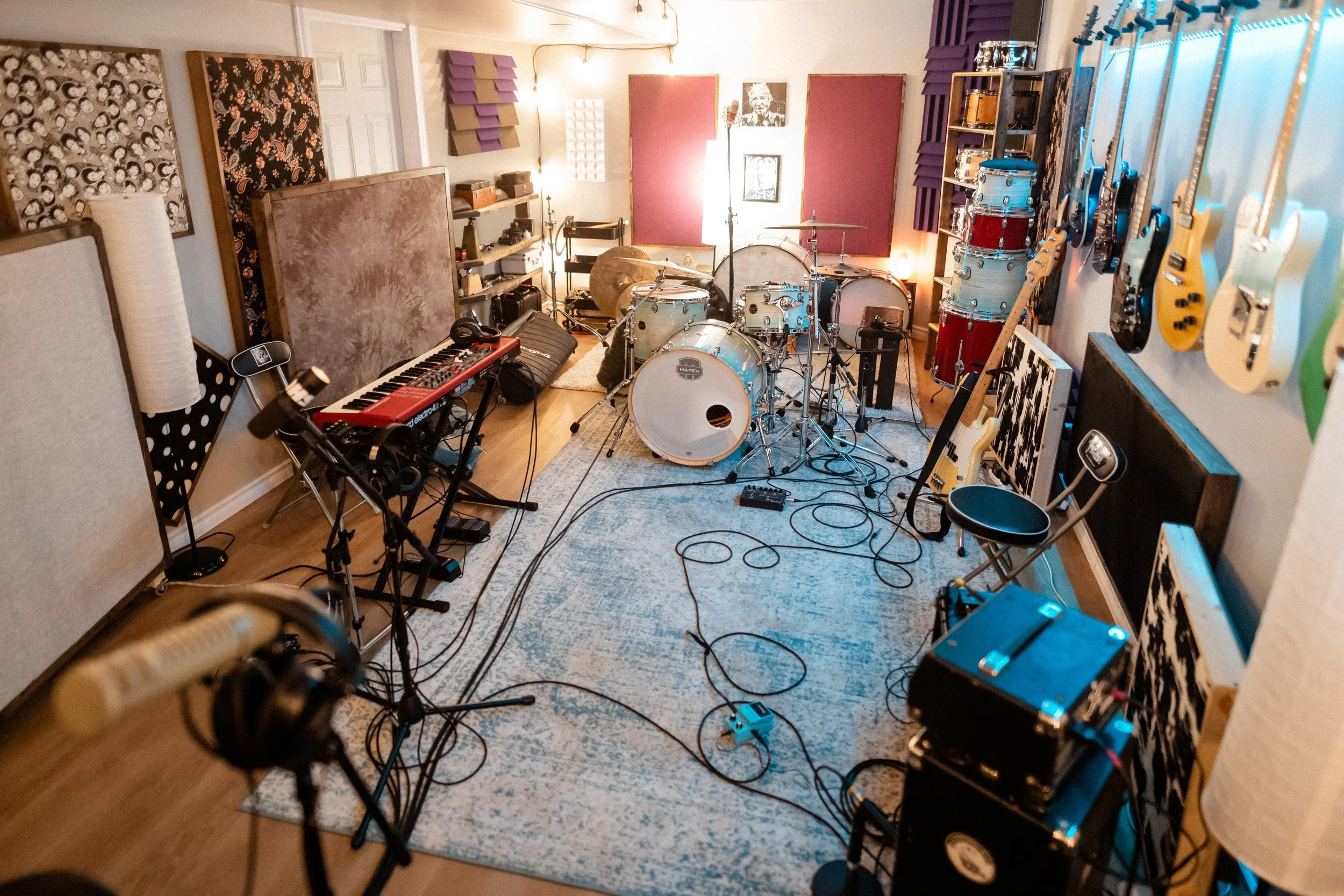 Home — Beez Neez Recording