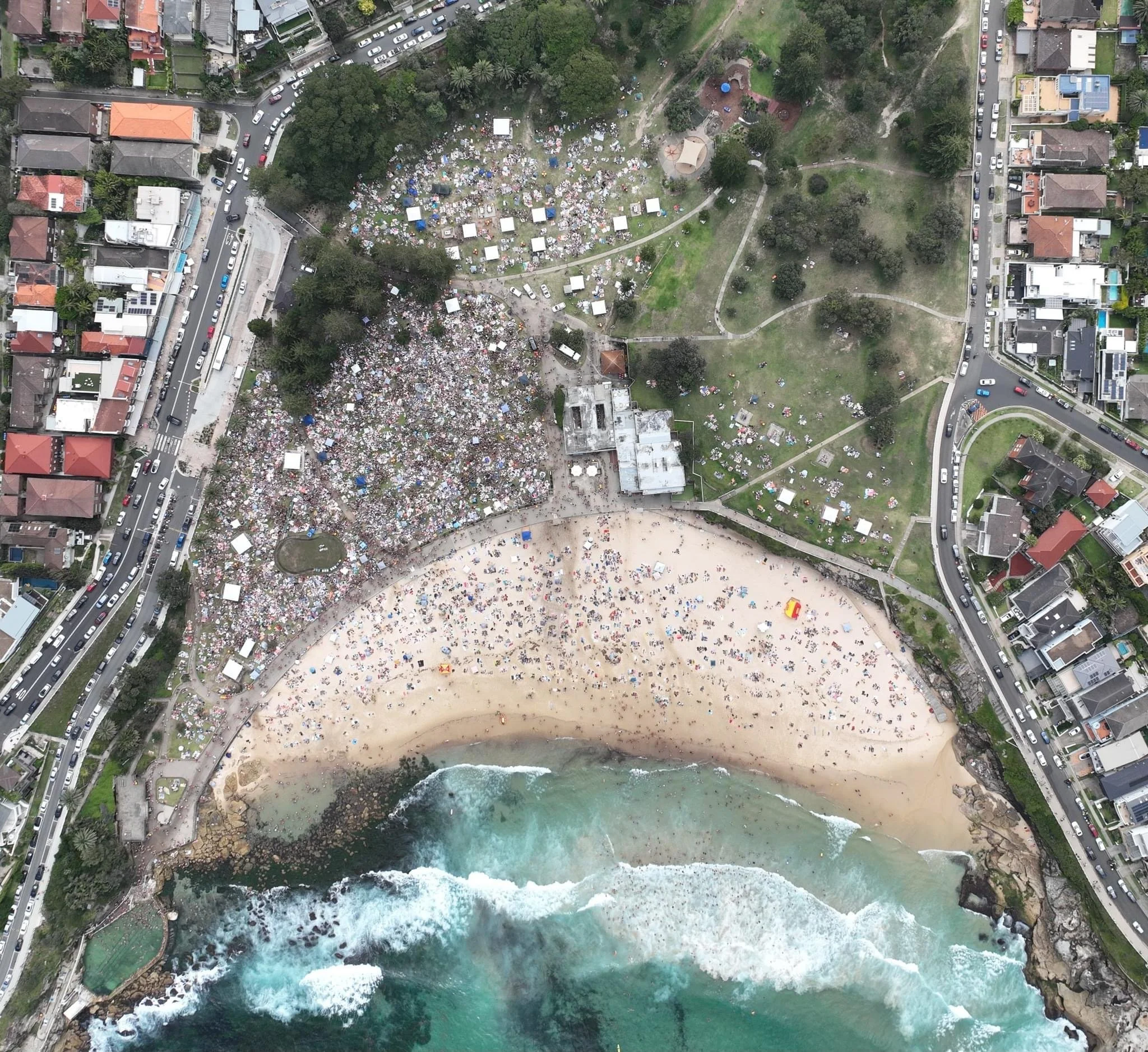 Celebrating Christmas Day at Bronte Beach: Australia’s Biggest ...