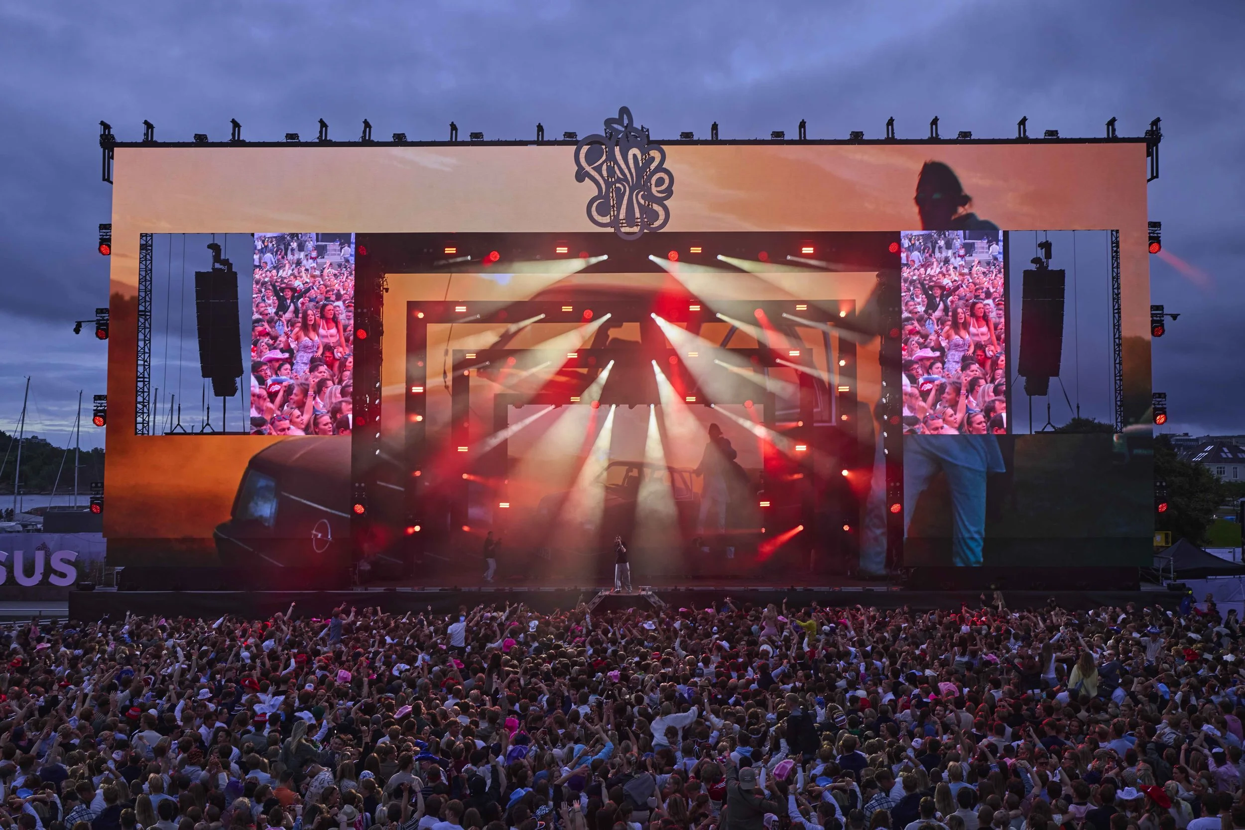 Beach party med JBL och Martin Lighting — Monitor