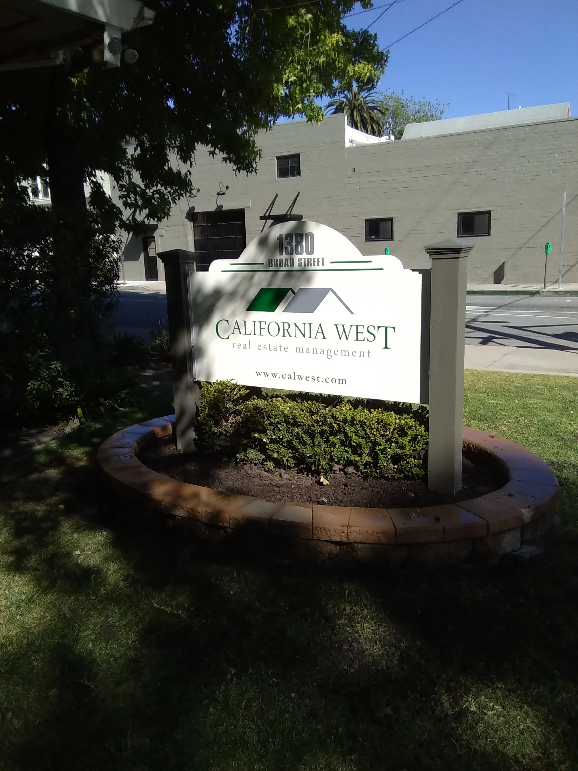 MONUMENTS — The Sign Place