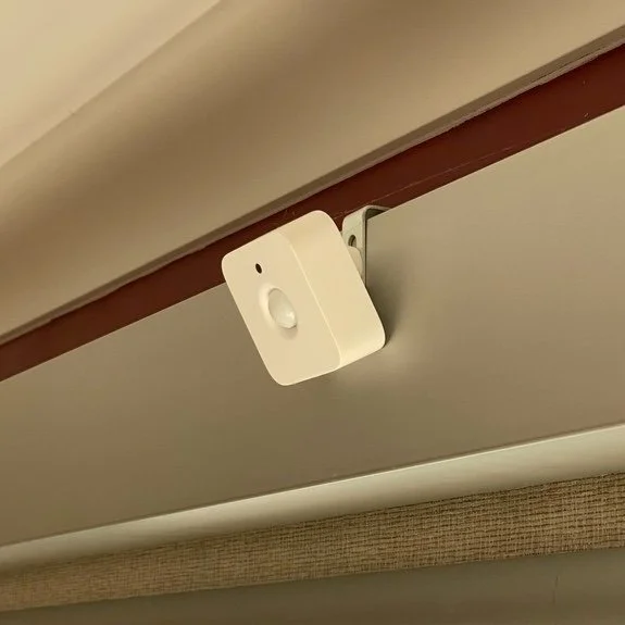 Philips Hue Motion Sensor Review: A Must For Hue Owners
