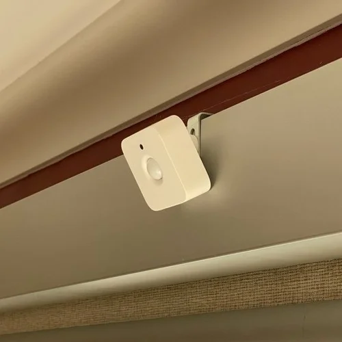 Philips Hue Motion Sensor Review: A Must For Hue Owners