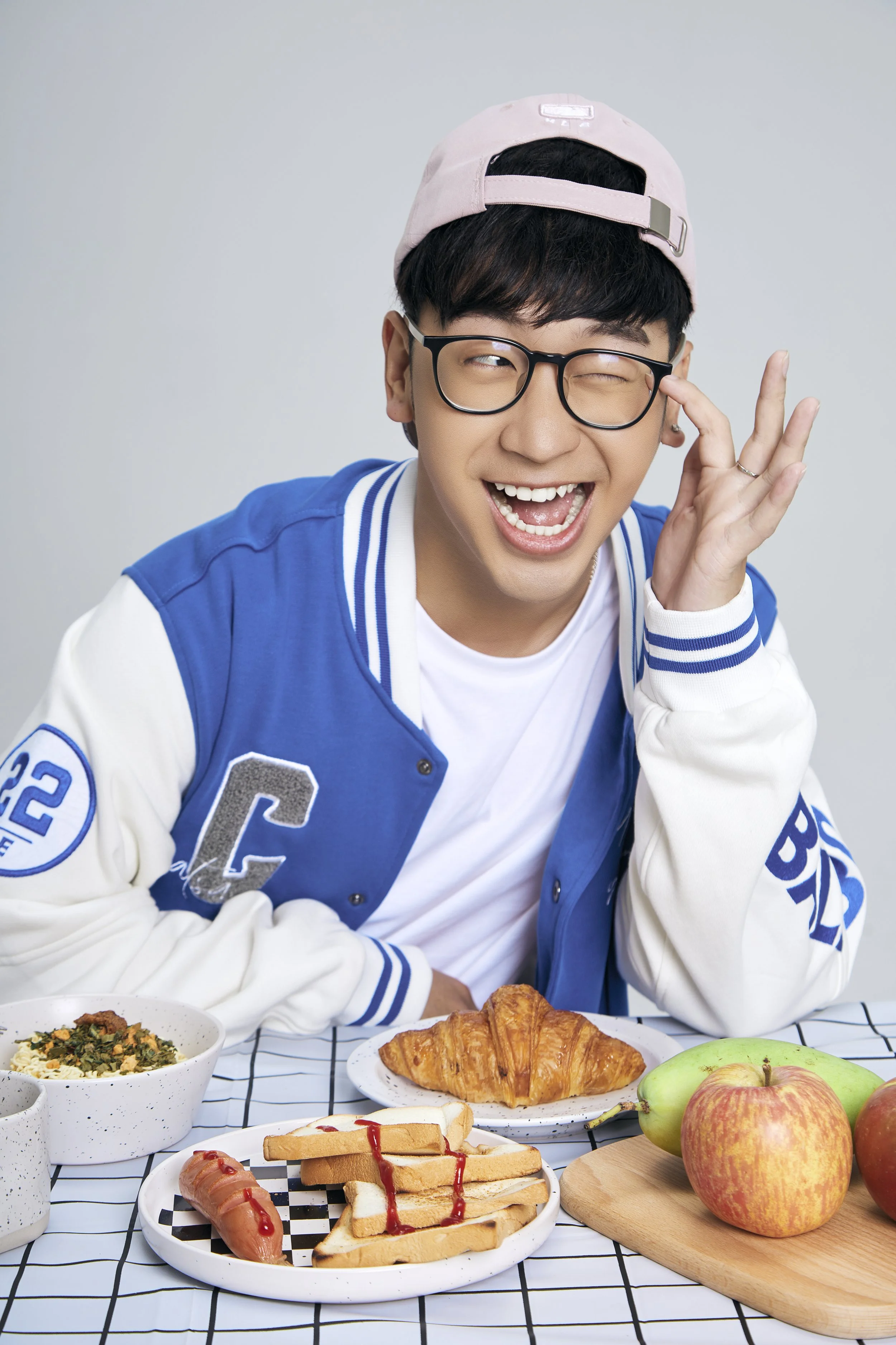 Vlogger Ninh Tito: Hành trình tạo nên phi thường từ những điều bình ...