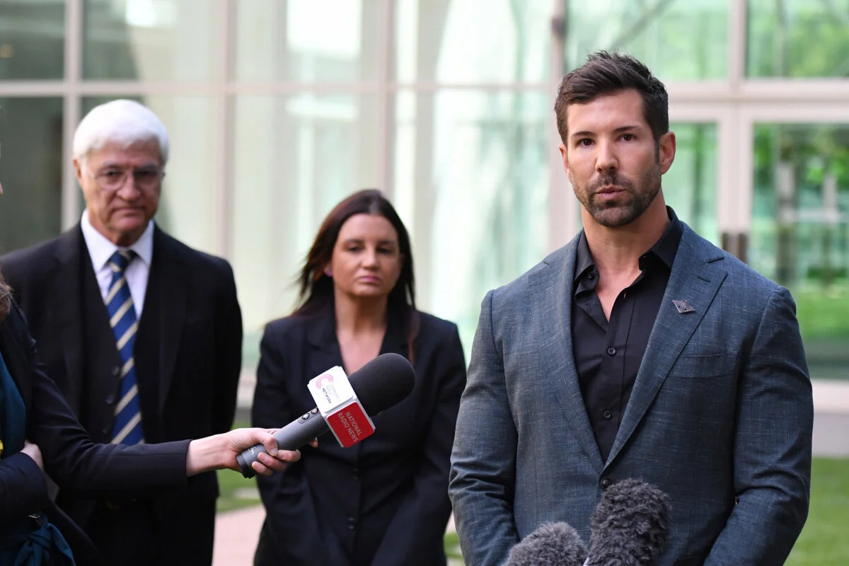 #102 Heston Russell — Life on the Line Podcast