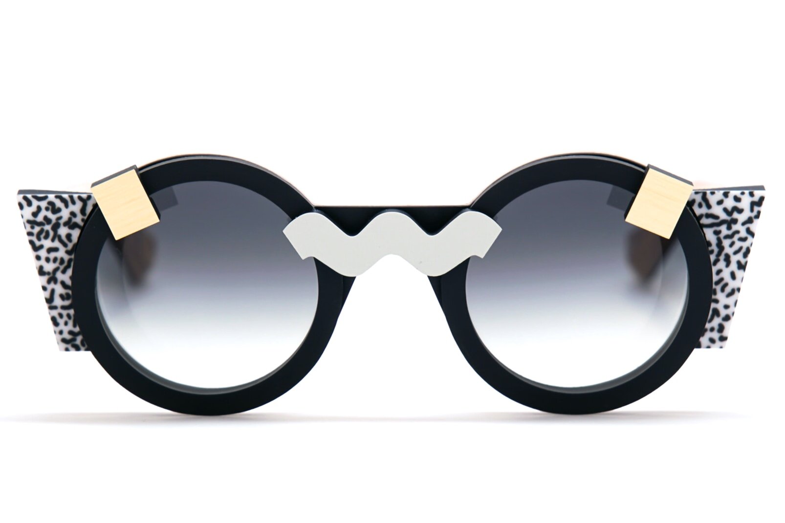 Nina Mûr Izorne — Wink eyewear