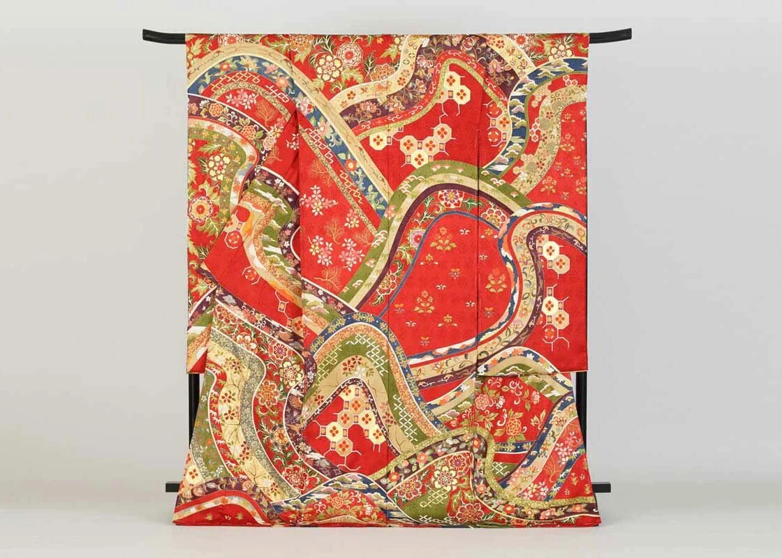 Kimono Fabric: 9 Things to Know About Japanese Silk