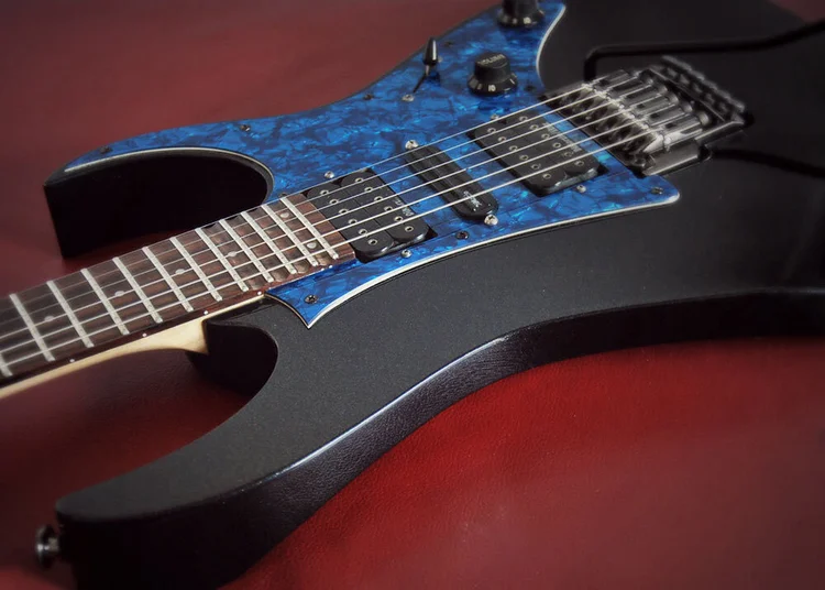 Choosing the Best Japanese Guitar: All You Need to Know