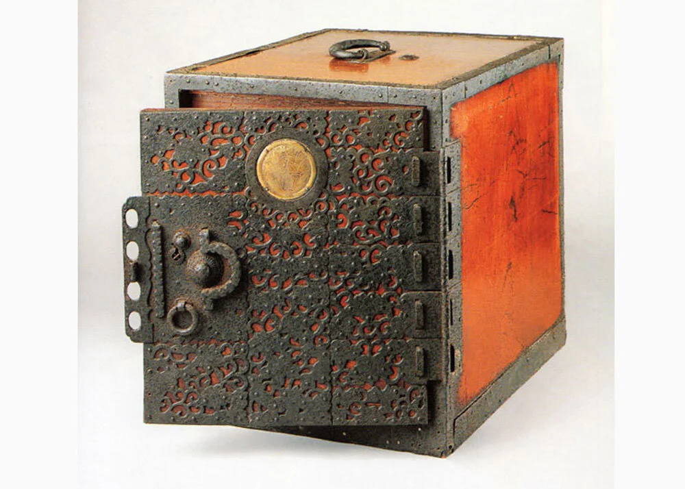 6 Things to Know About Japanese Tansu Chests