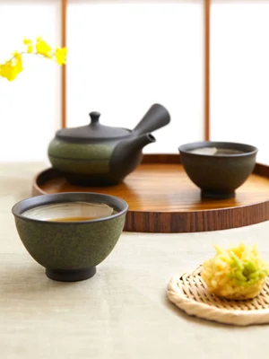 What is Japanese Tea and How to Make It Properly