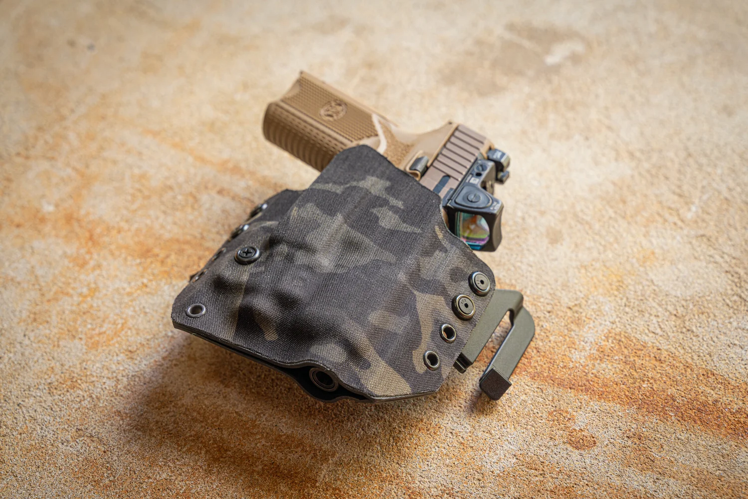 custom made kydex holsters — redEARTH Concealment, LLC