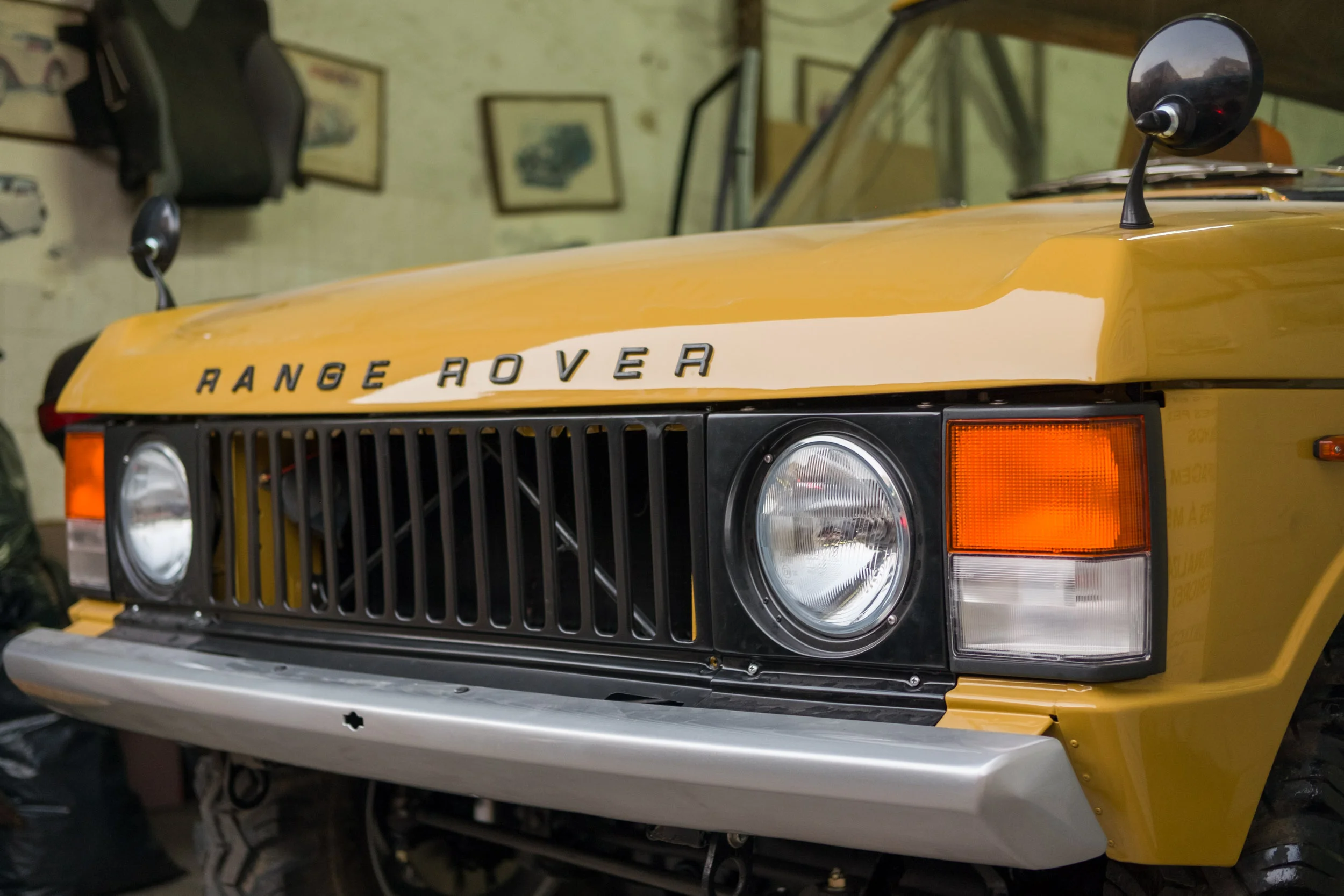 1973 Range Rover V8 — Legacy Overland