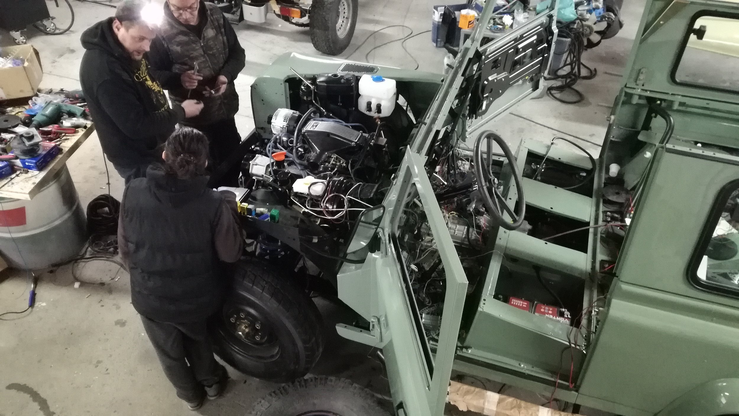 Defender 90 3.9L EFI V8 automatic Heritage Edition — Legacy Overland