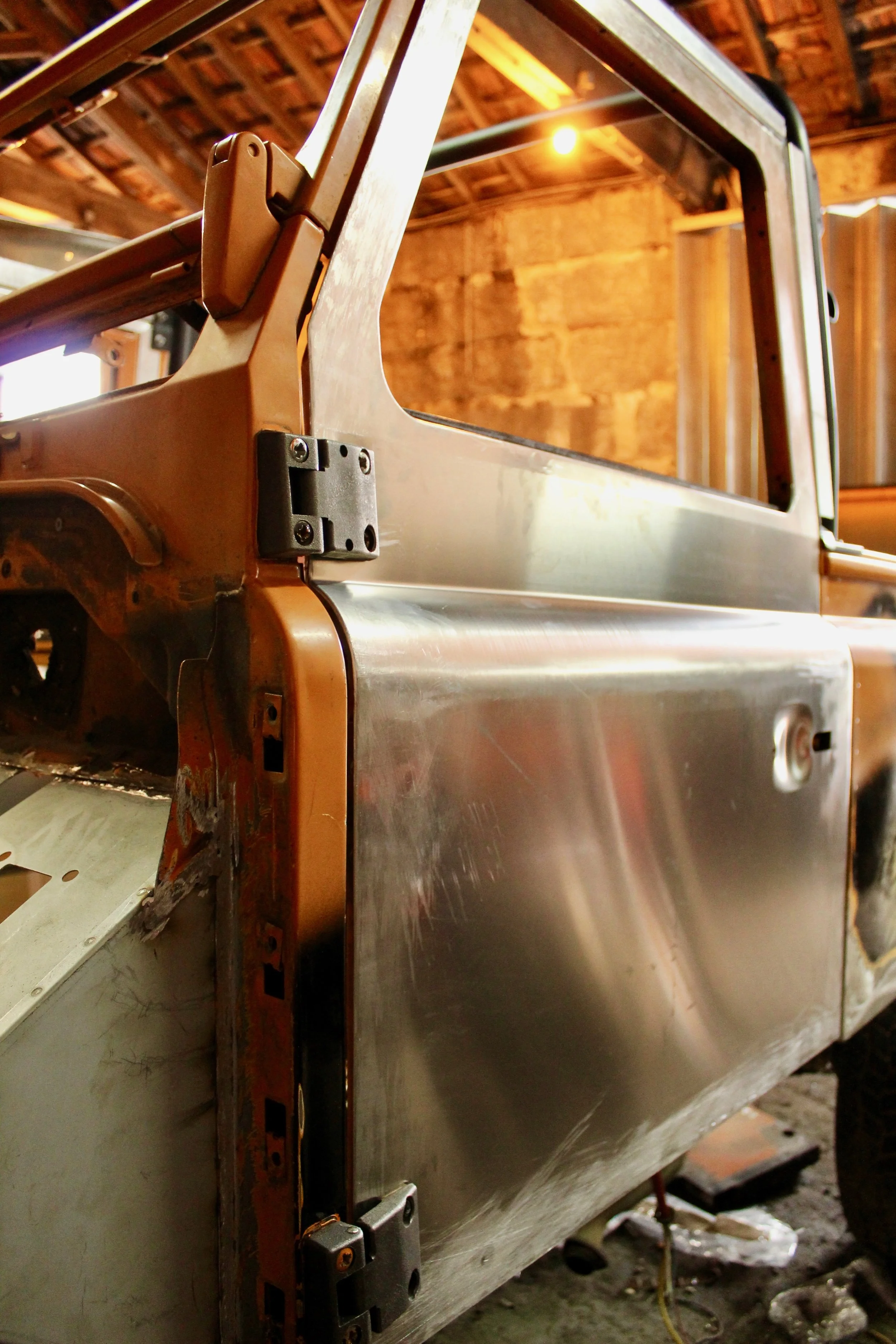 Defender 90 3.5L V8 Town & Country Edition — Legacy Overland