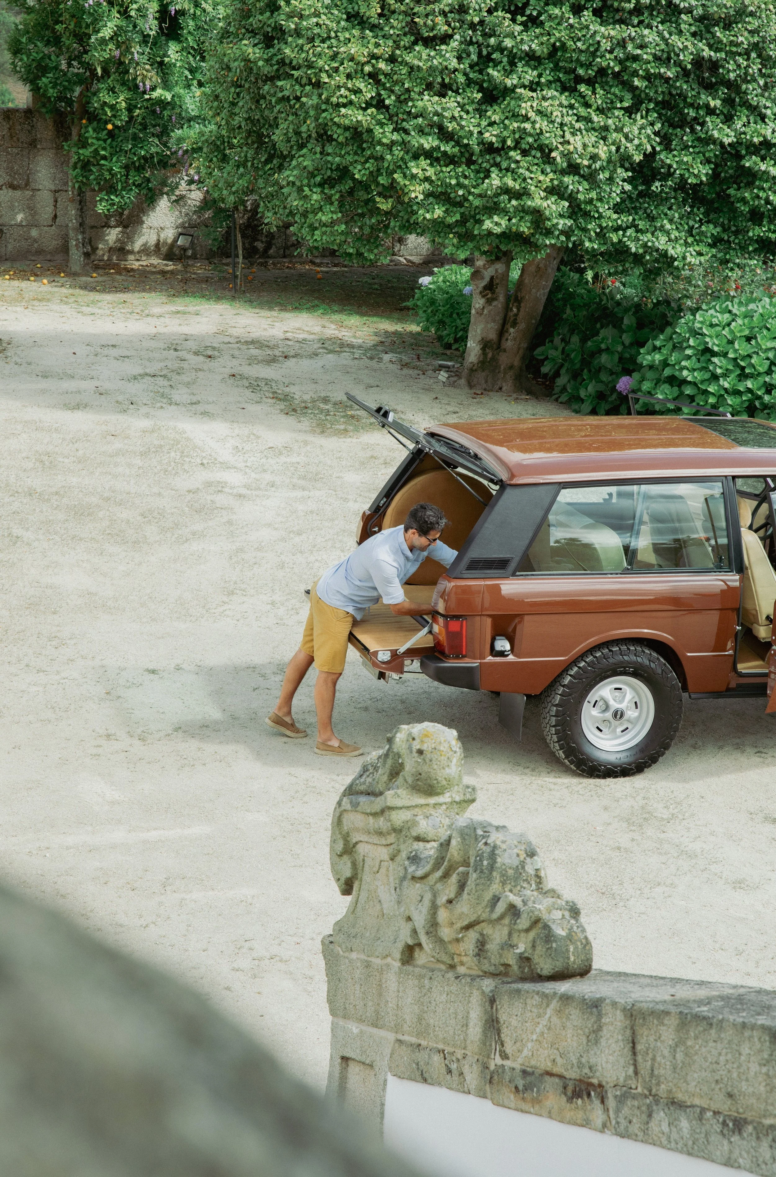 Hunting Land Rover Sport