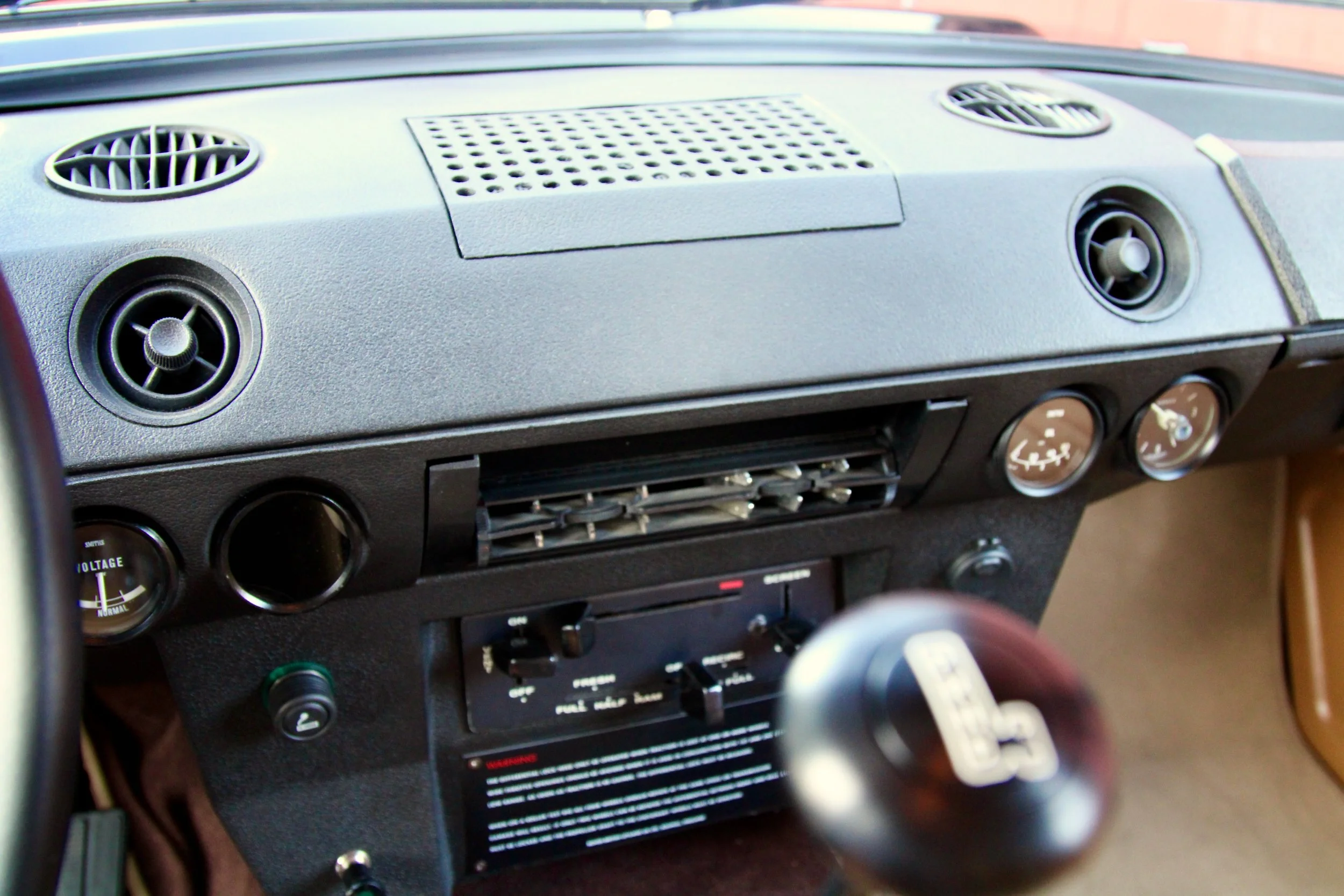 1975 Range Rover Classic (Project Exeter) — Legacy Overland