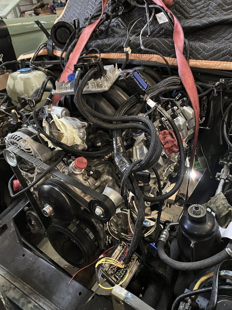 Reviving the Legend: The 1994 Range Rover Classic Soft-Dash ...