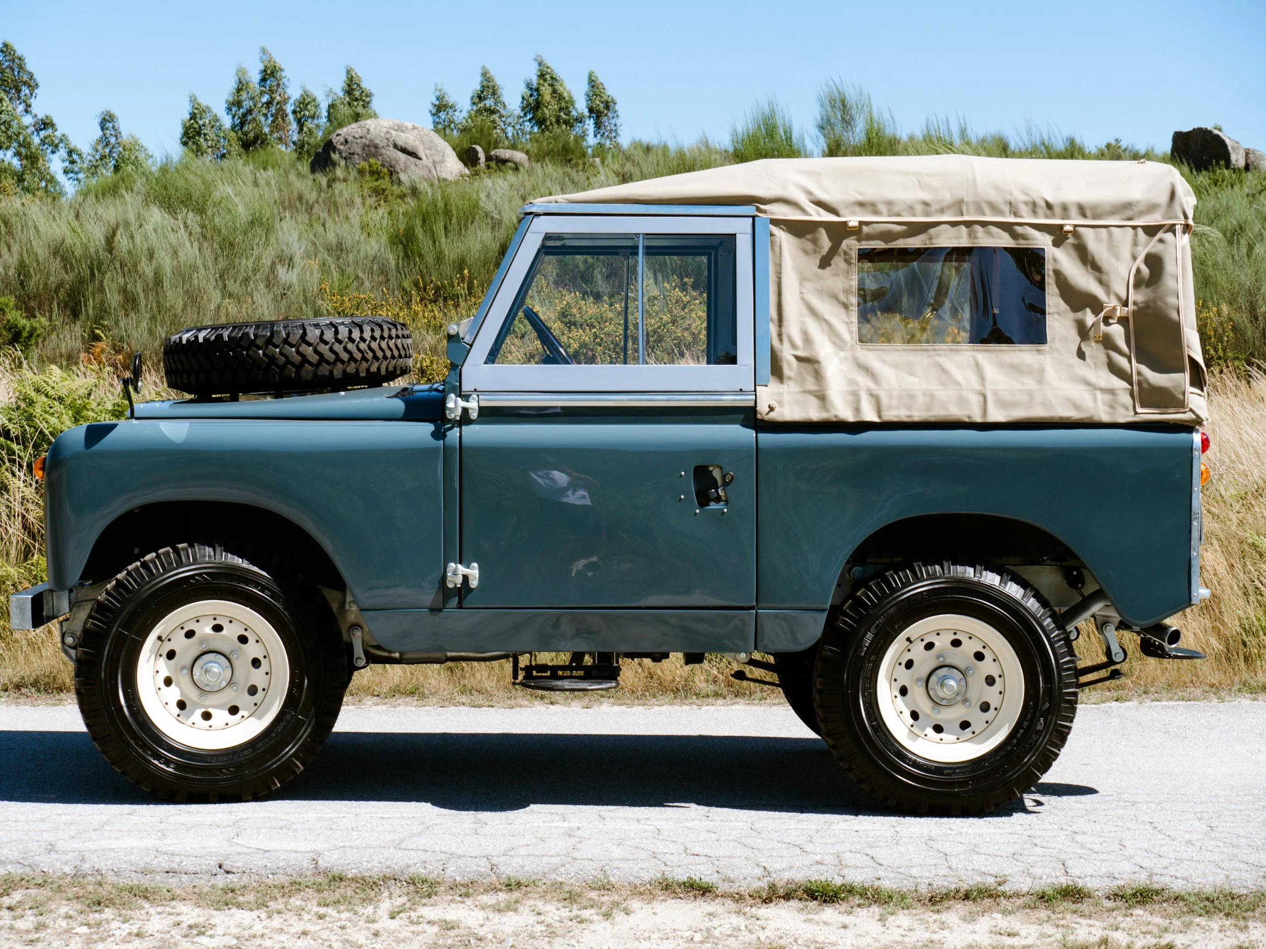 1968 Land Rover Series IIA 88 — Legacy Overland