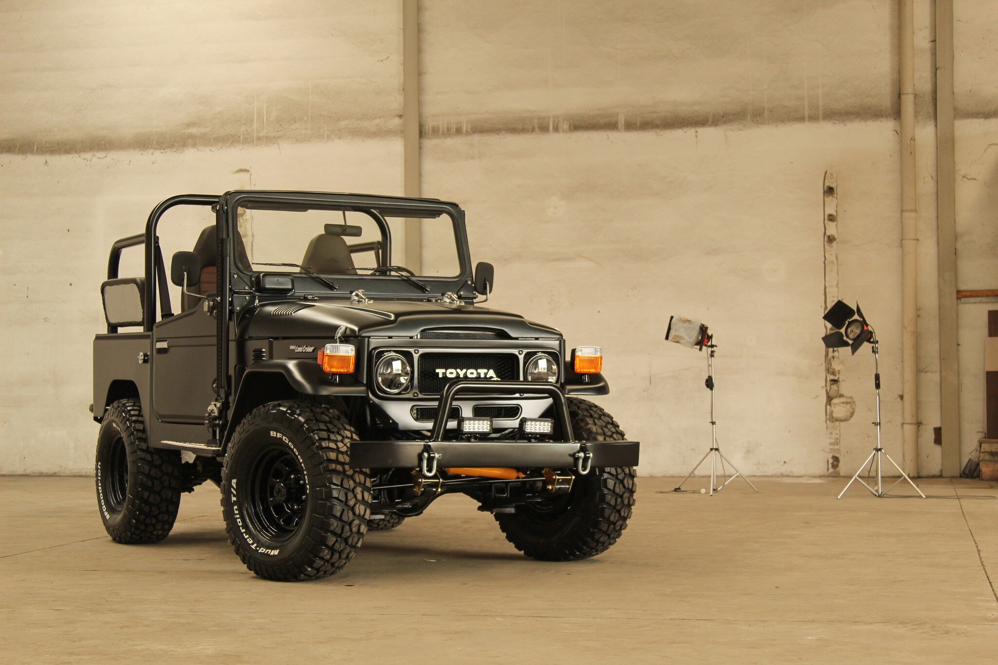 1971 Toyota Land Cruiser FJ40 V8 — Legacy Overland