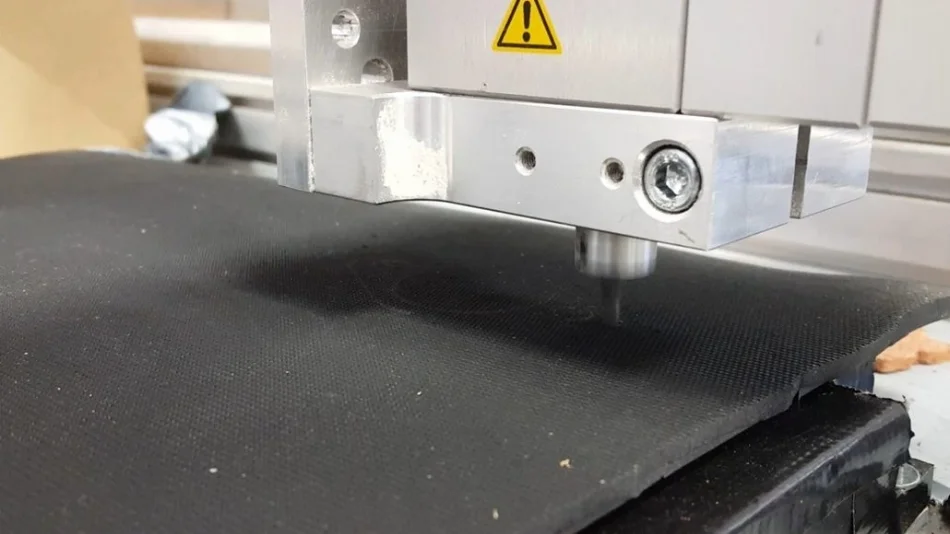 Cutting hard rubber with EOT-3 / EOT-2 tangential cutter — CNC STEP USA