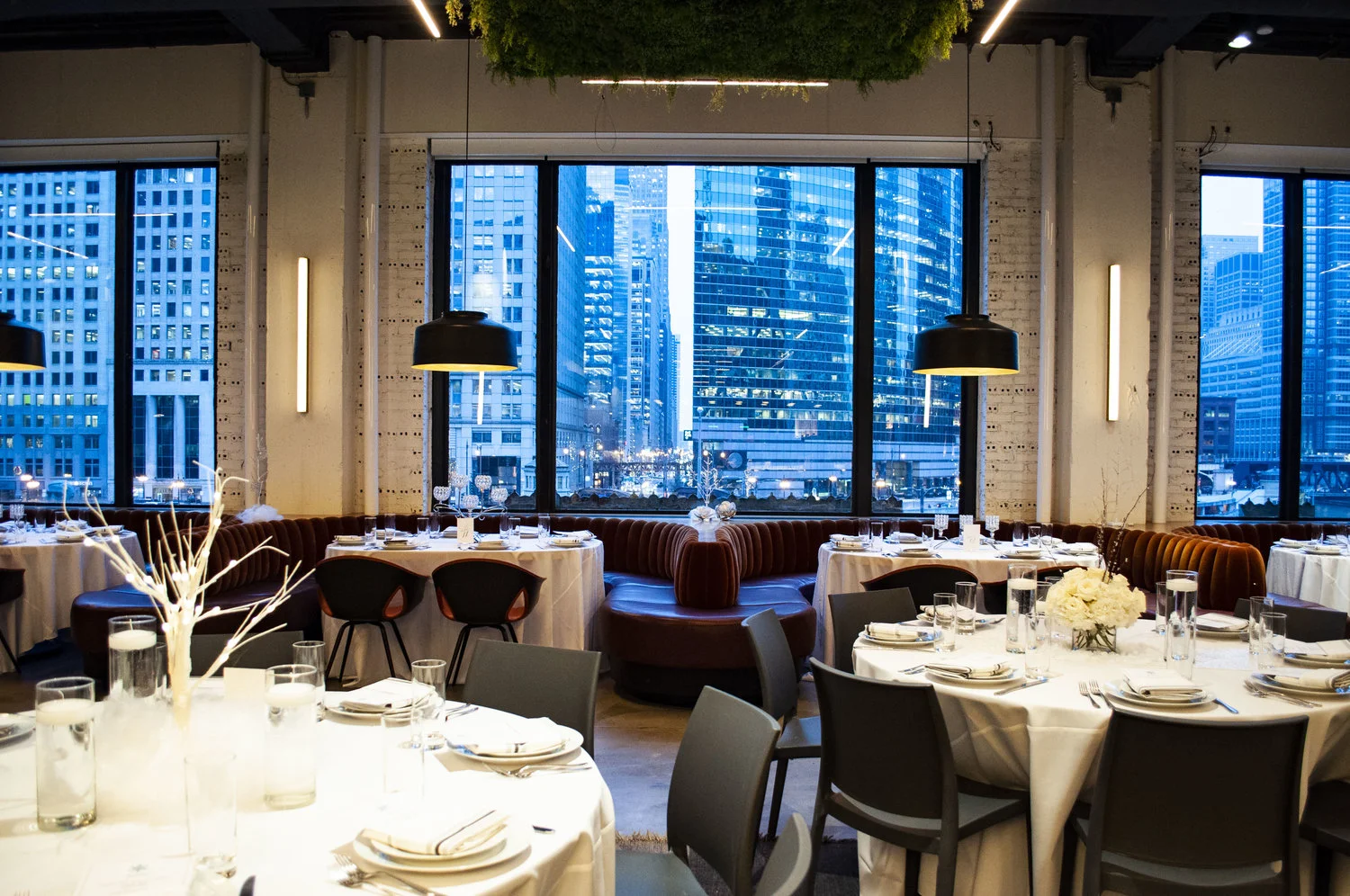 Chicago Restaurant w/ Skyline View — Marshall's Landing