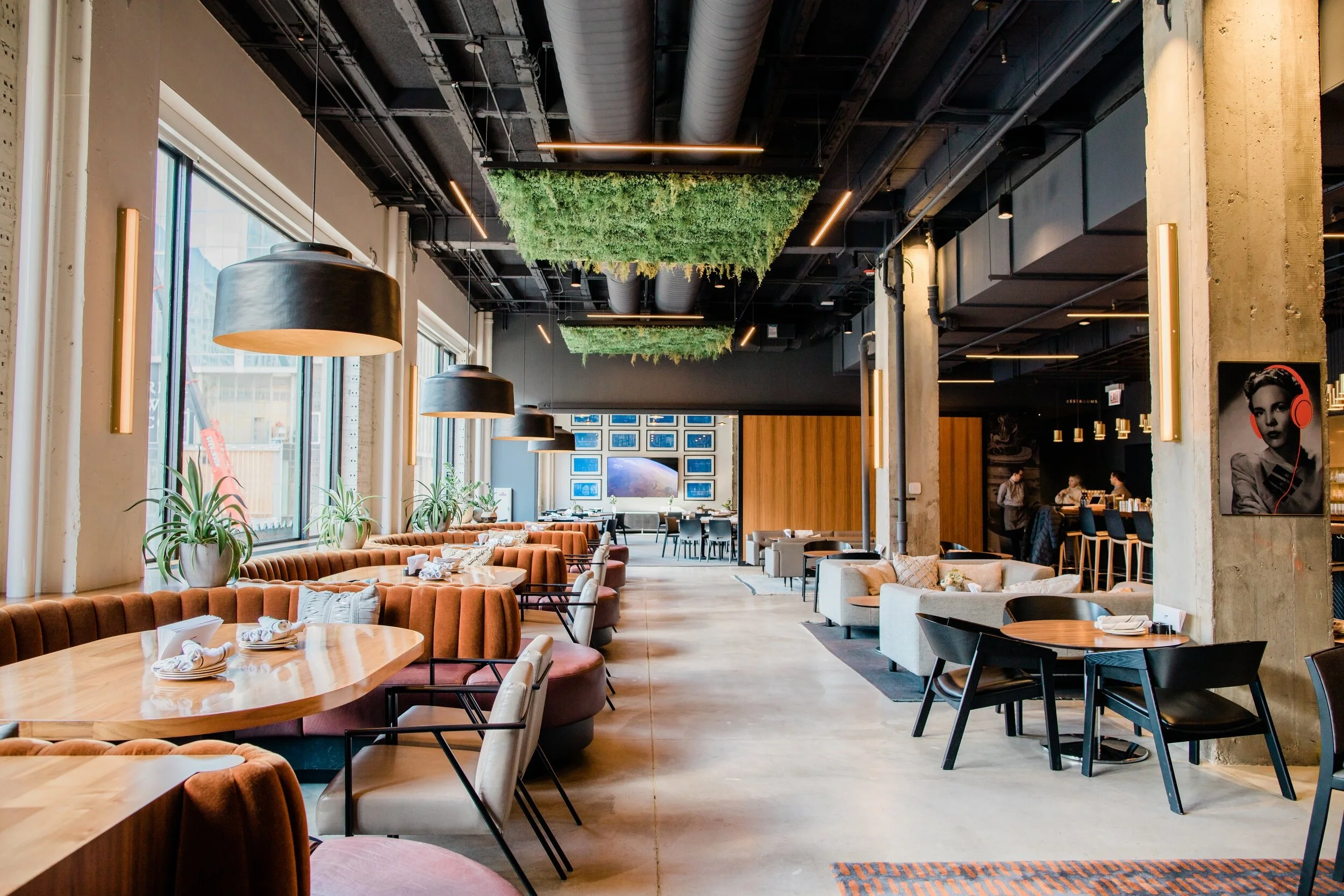 Marshall’s Landing | River North Restaurant in Merchandise Mart