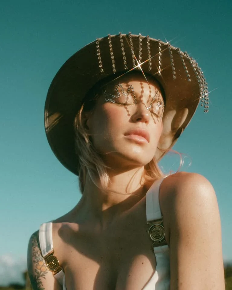 Anabel Englund Reverse Skydiving