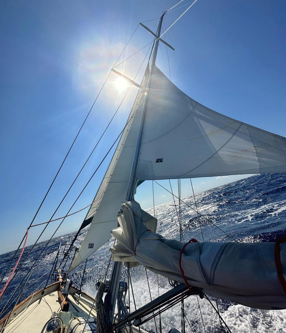 Heavy Weather Sail Training — Alenuihaha, Hawaii