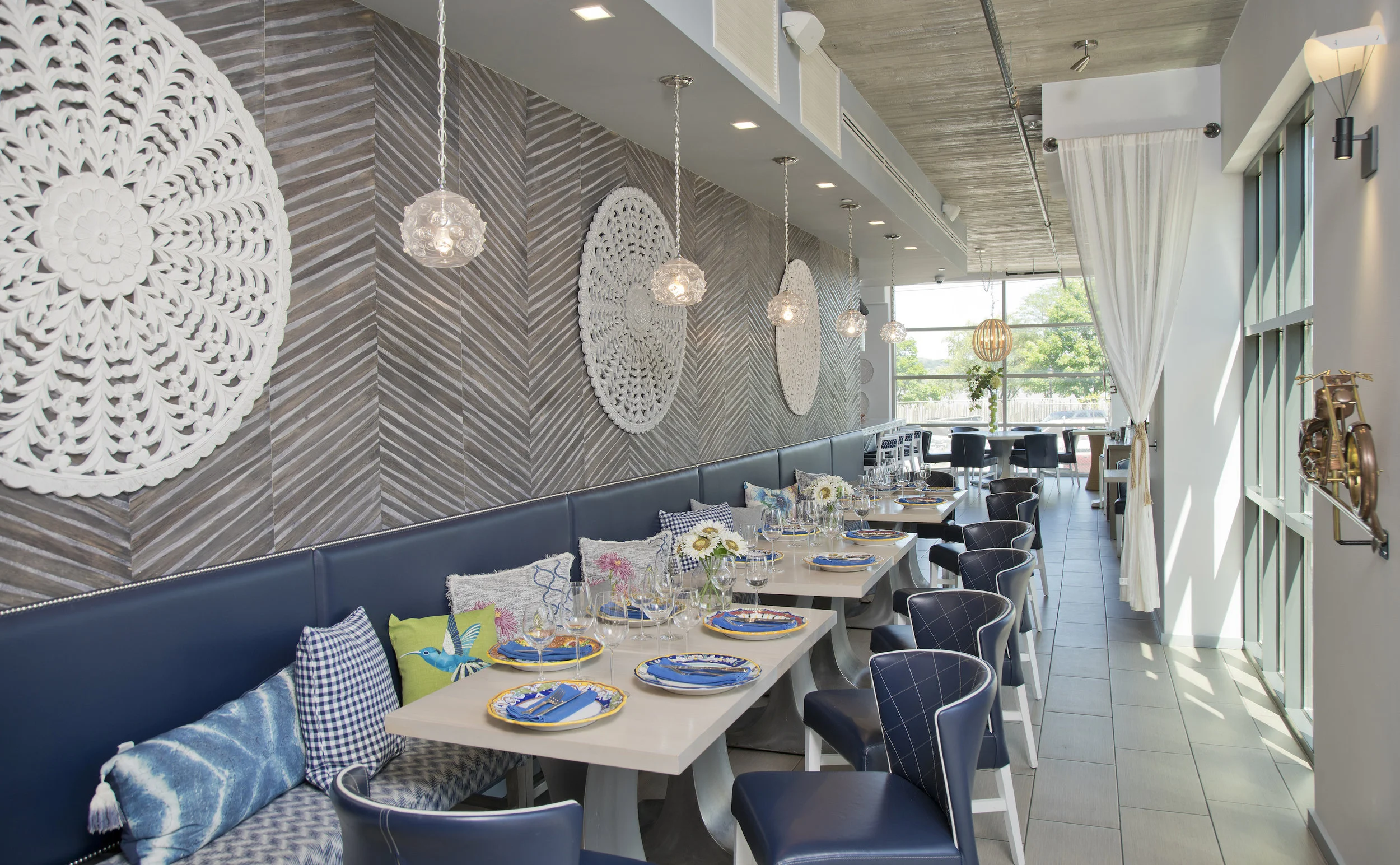 Hummingbird Bar and Kitchen Hummingbird