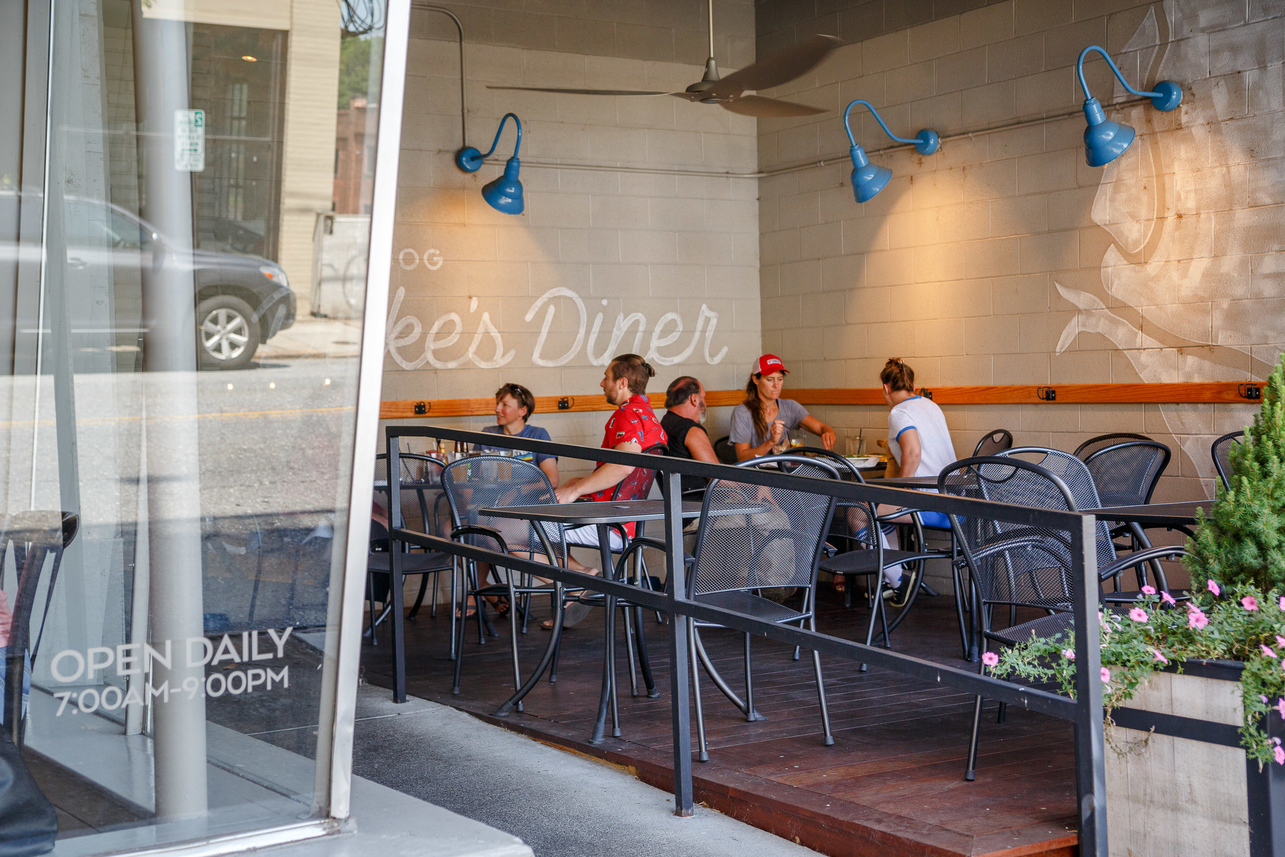 Gallery — Duke's Diner