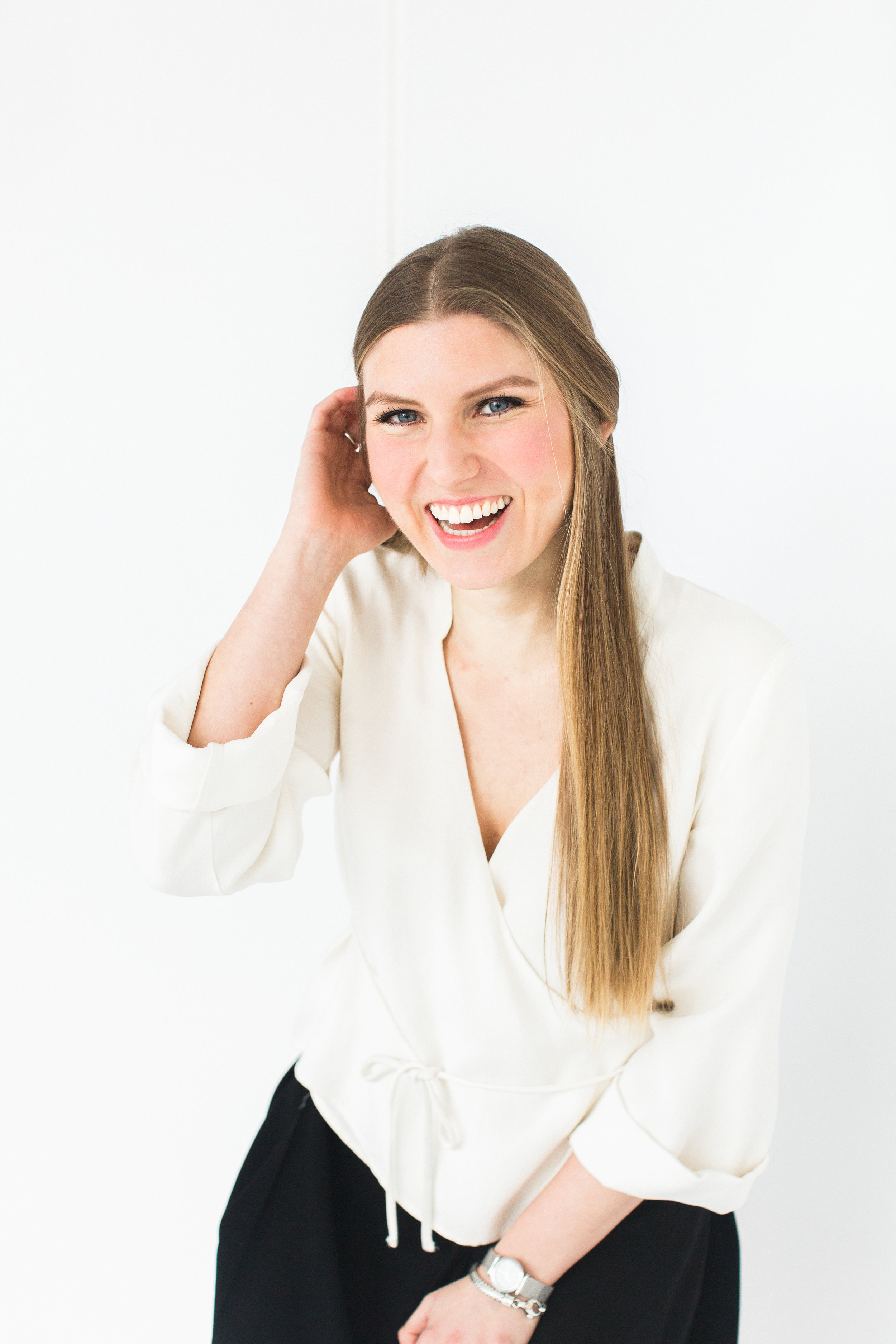 Your Conscious Empire ™ — Kelly Trach | Business Coach + Author