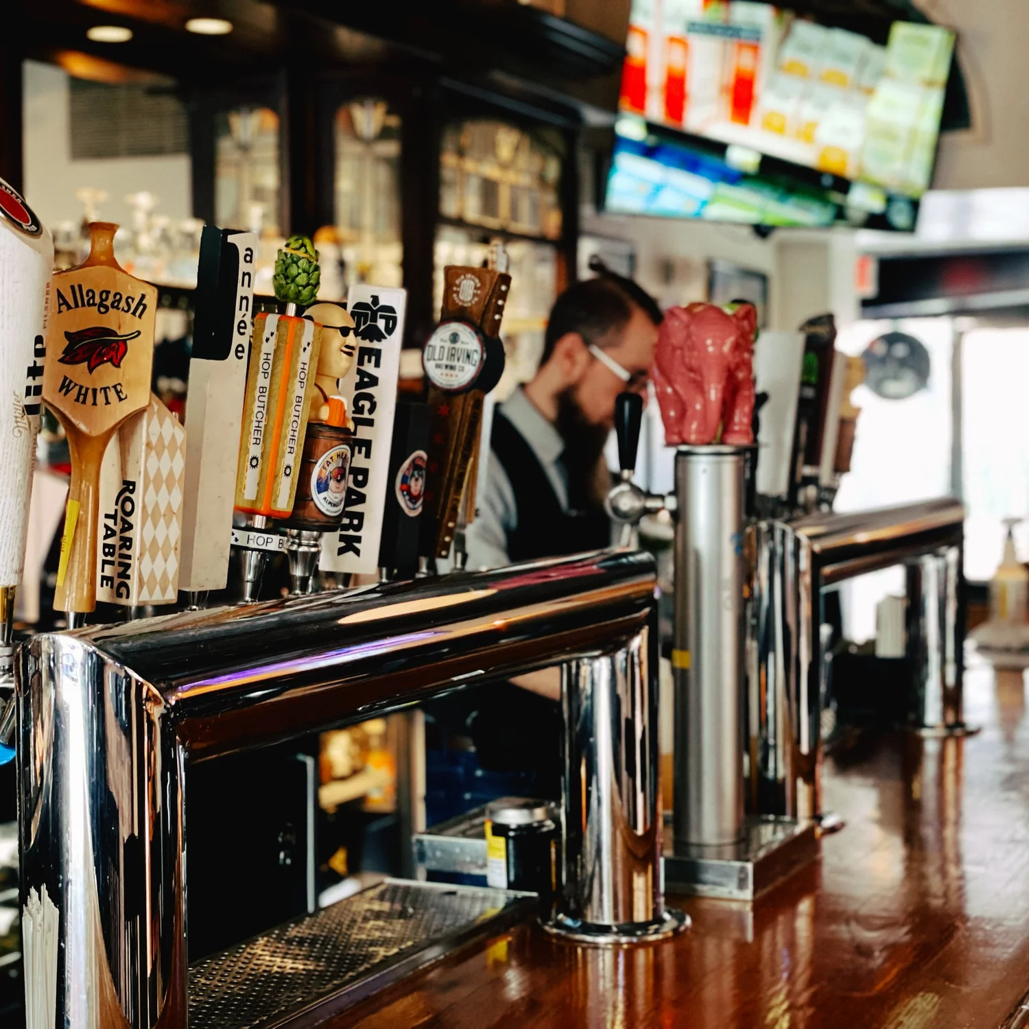 Duke's Alehouse & Kitchen | Discover Local Flavors Today