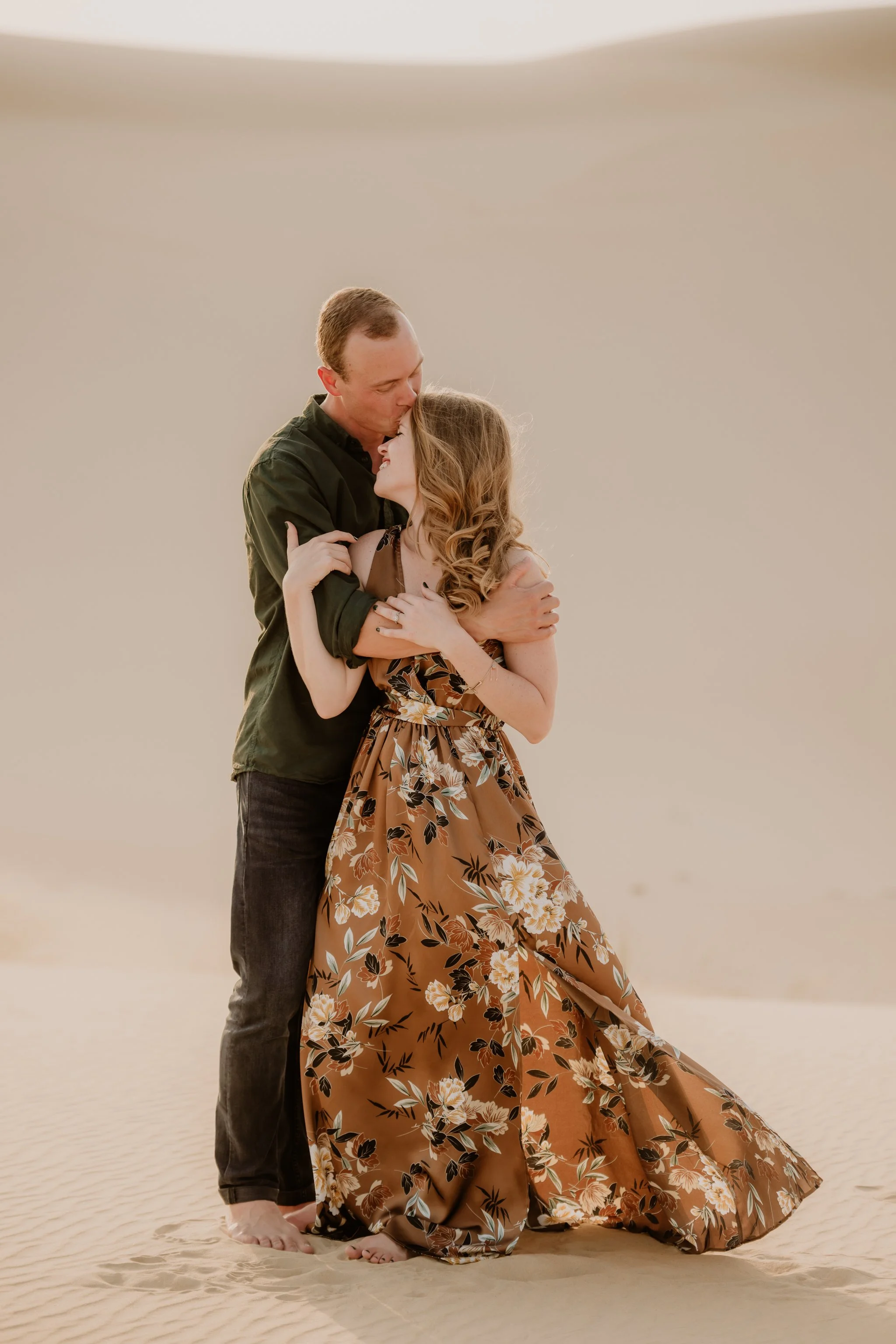 Engagement Photos in Saudi Arabia | with Engagement Photographer ...