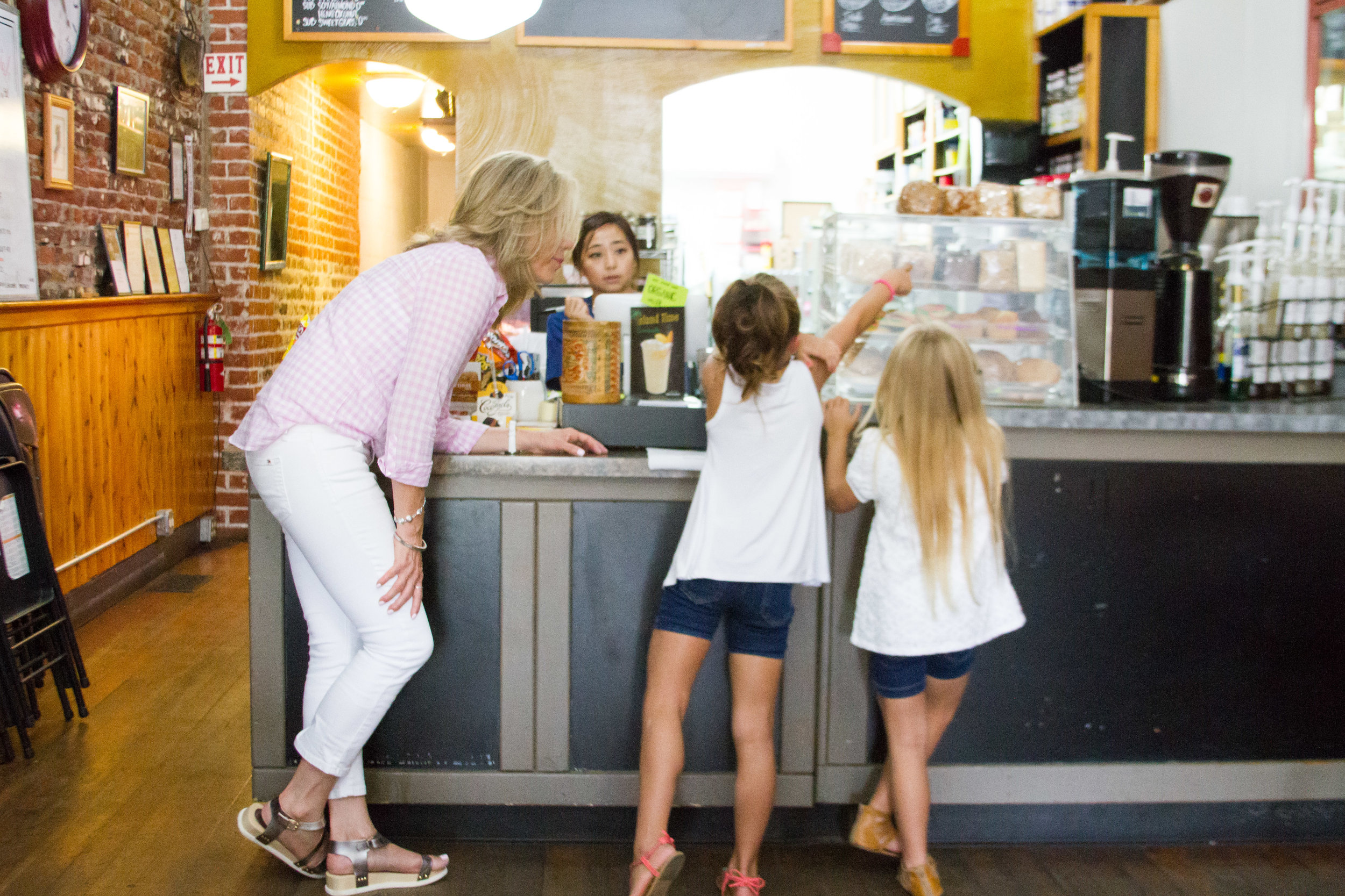 RIVERFRONT DISTRICT LIFESTYLE SHOOT - SIMPLY SUNDAYS — TAMI FAULKNER DESIGN