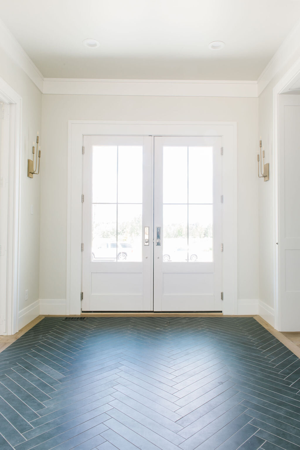 TIPS FOR DESIGNING FOYERS AND ENTRANCES - MOUNT VALLEY PROJECT — TAMI ...